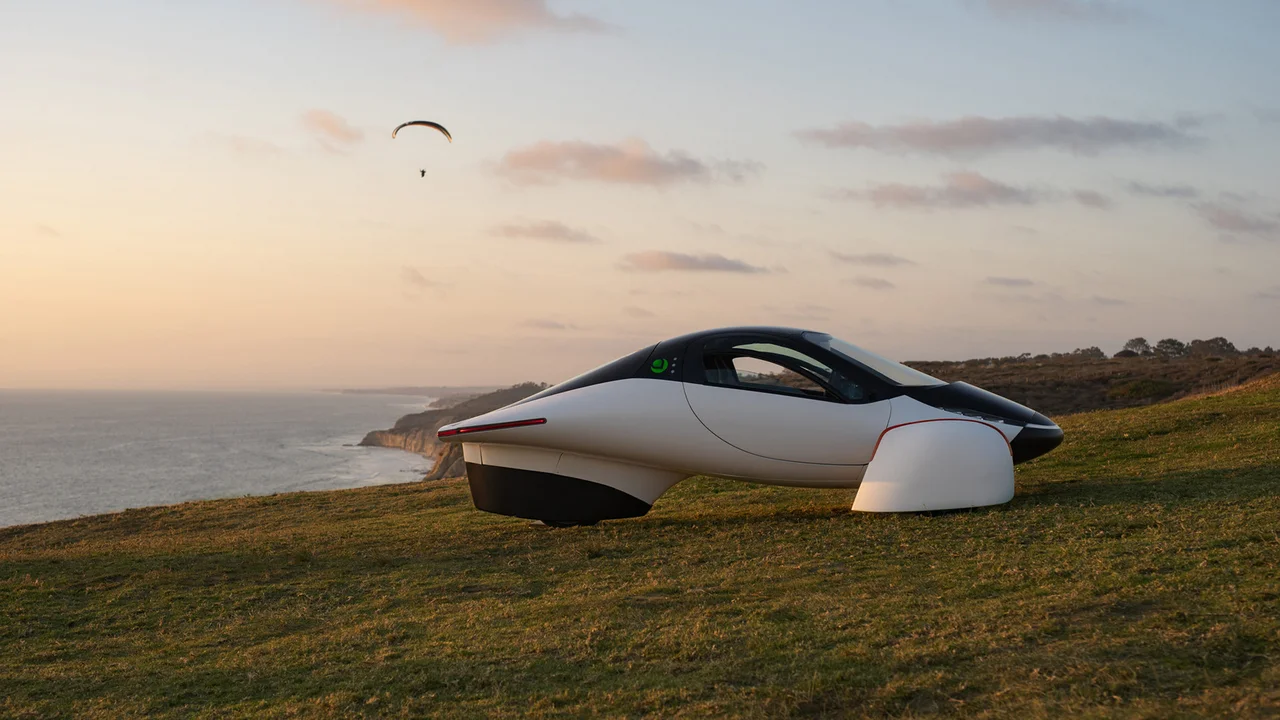 Solar Mobility: When Cars Power Themselves